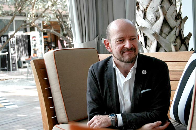 Carlos Urroz Organizes A Different, Interesting And Surprising Art Fair