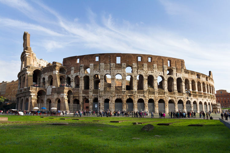 Great Italian Fashion Designers Rescue Emblematic Monuments ...