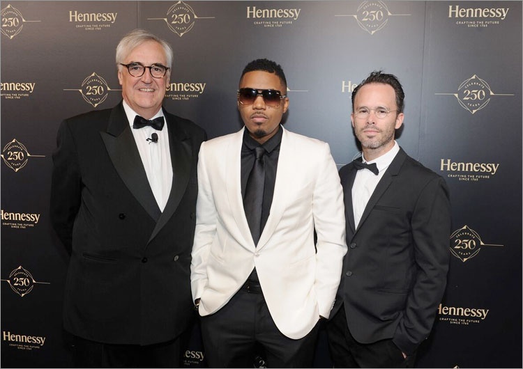 Hennessy: Tour Del 250 Aniversario - AzureAzure.com