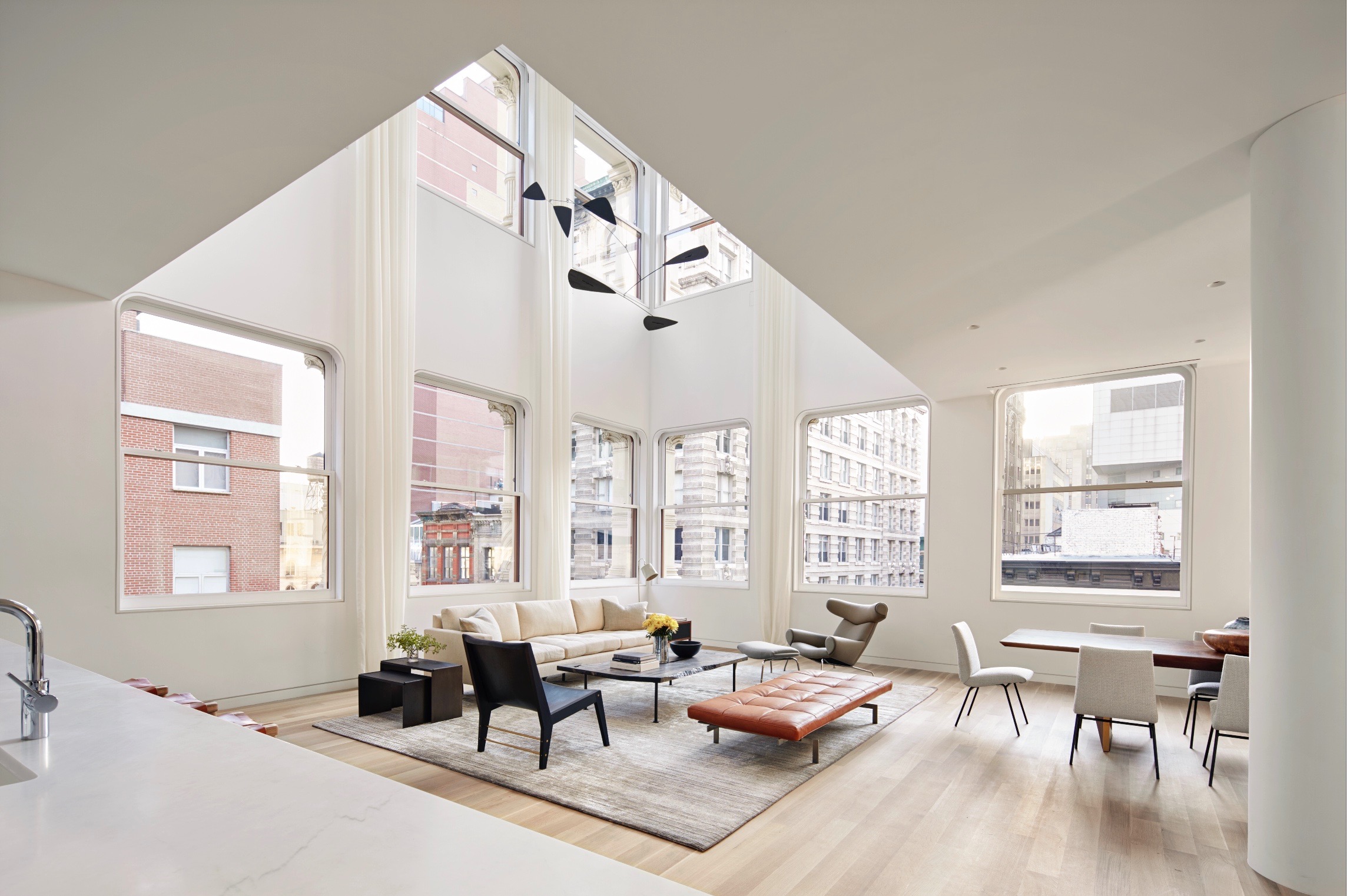 Shigeru Ban Redesigns Cast Iron House in Tribeca, NYC