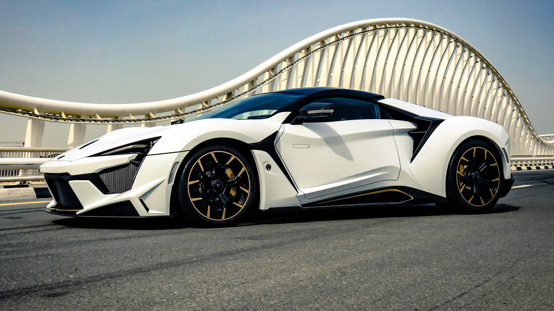 W Motors Fenyr - AzureAzure.com