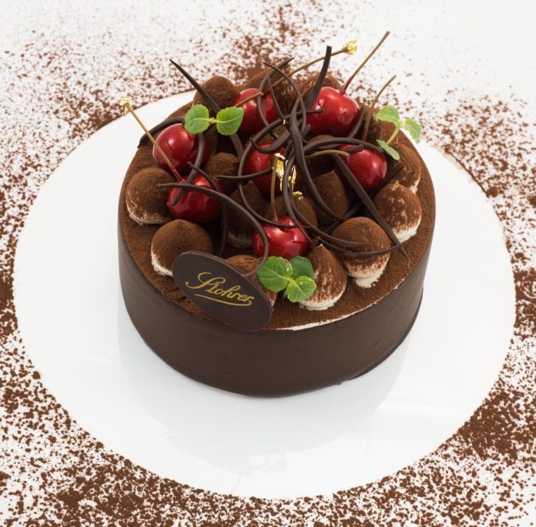 Stohrer: Discover The Best Bakery In Paris, France