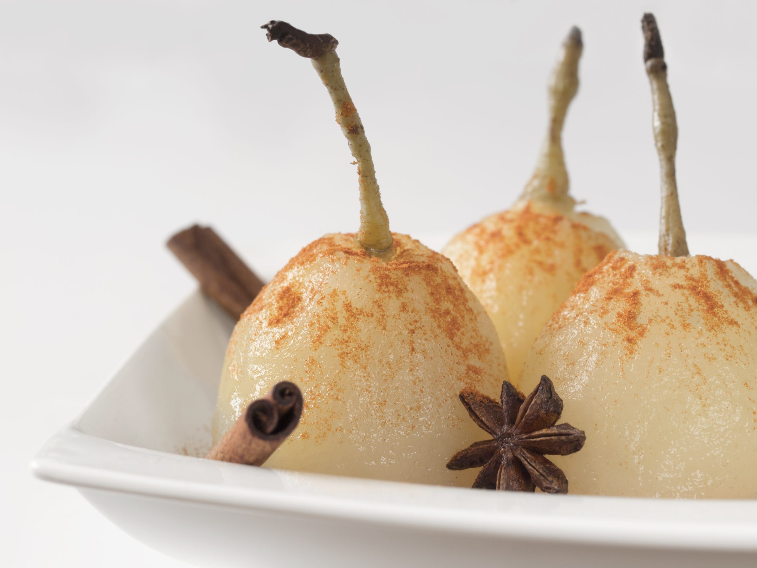 Learn How to Make A Delicious Poached Pear Dessert in this Easy Guide